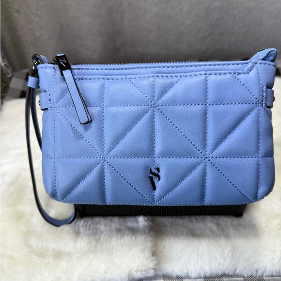 Simply Vera Vera Wang | Bags | Simply Vera Vera Wang Blue Quilted ...